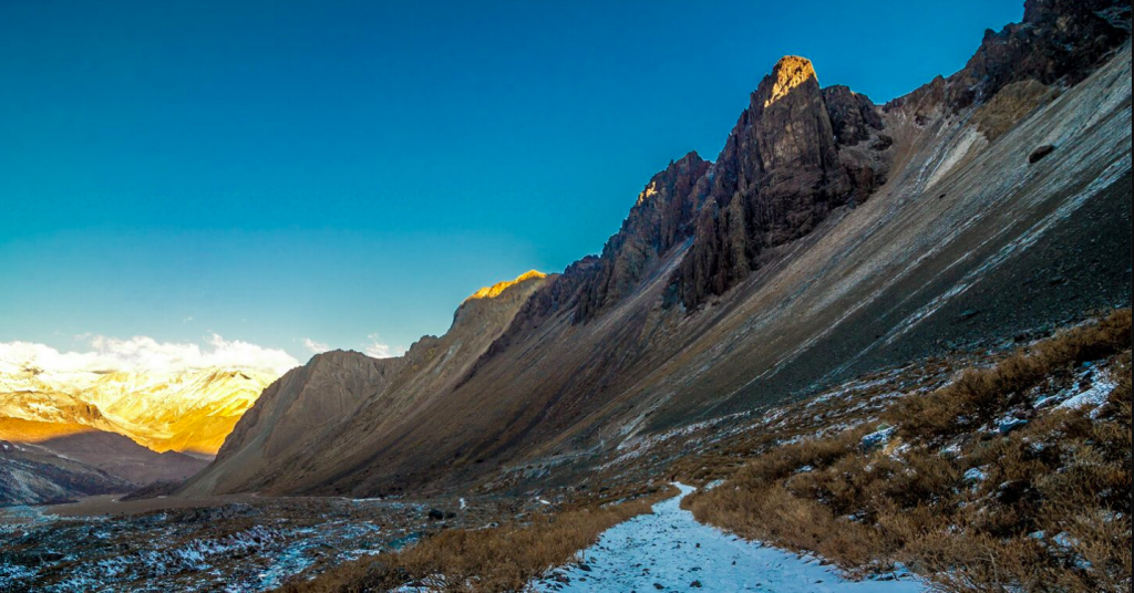 Rock Climbing Chile: The Best Paces to Climb & Boulder [2021]