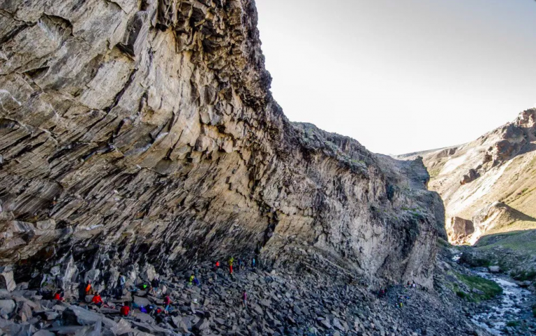 Rock Climbing Chile: The Best Paces to Climb & Boulder [2021]