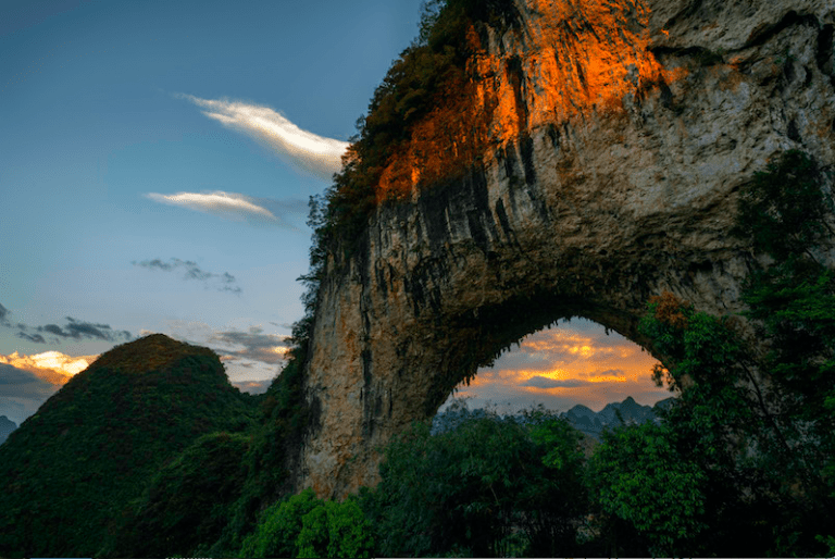 Yangshuo Climbing: The Best Rocks in Asia [Full Guide]