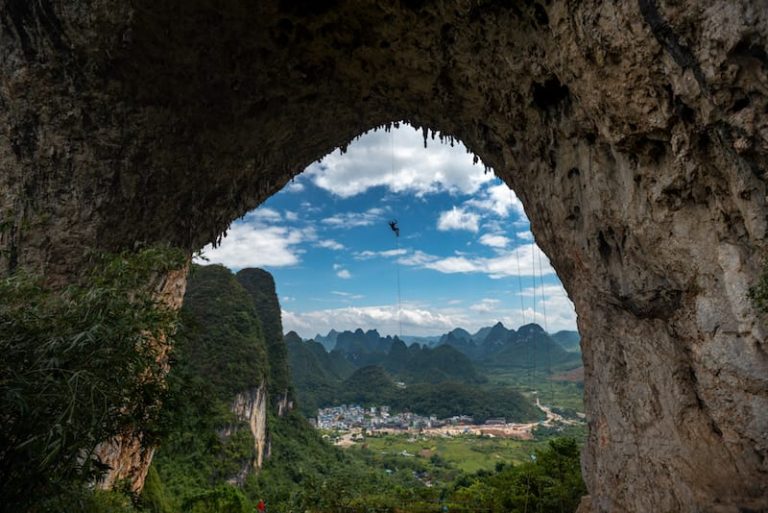 Yangshuo Climbing: The Best Rocks in Asia [Full Guide]