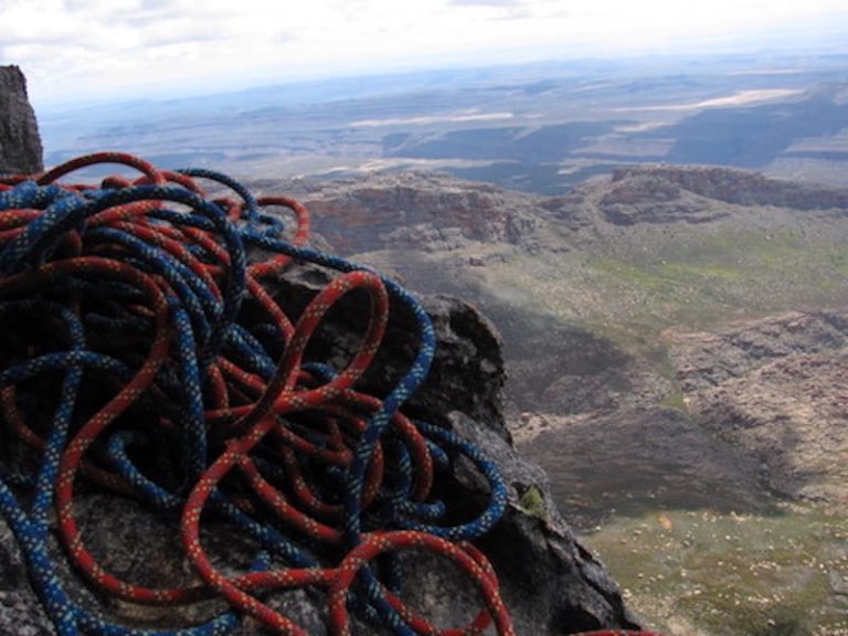 Half Rope vs Twin Rope: When Do You Rock Climb With Each?