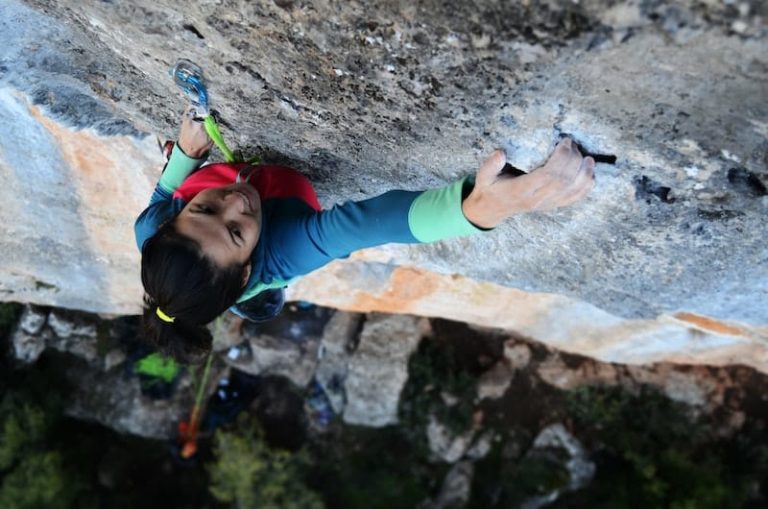 Bouldering vs Rock Climbing: Is One Harder Than the Other?