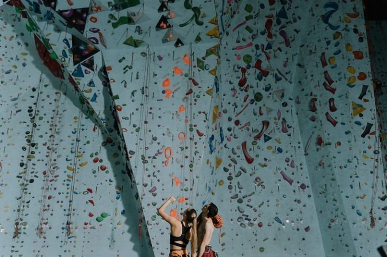 Wall Climbing Games For Kids: Rock Climb & Bouldering Activities