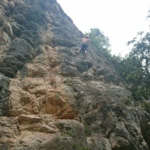 Barefoot Climbing: Can You Do It? [& Why You Might Want To]